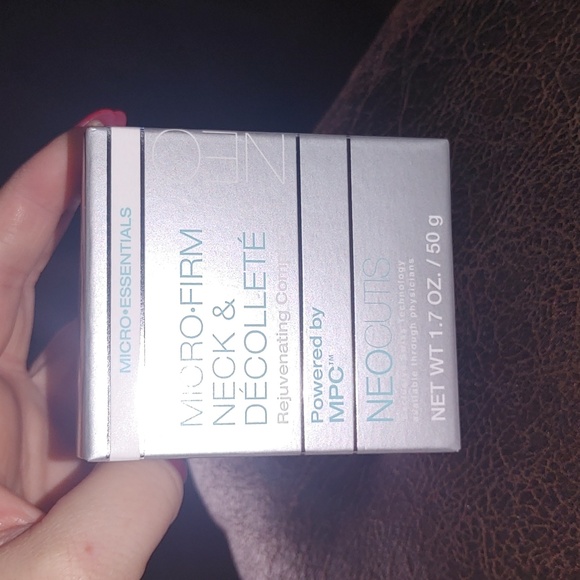 Neocutis | Skincare | Neocutis Micro Firm Neck And Decollete ...